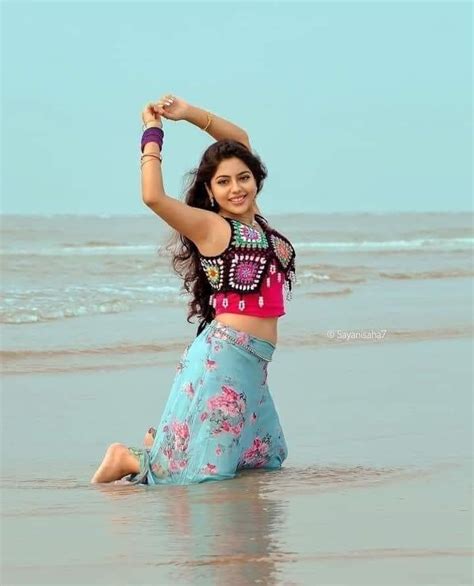 سكس جماعي عربي نيك حار رائع أنبوب الجنس العربي Facebook