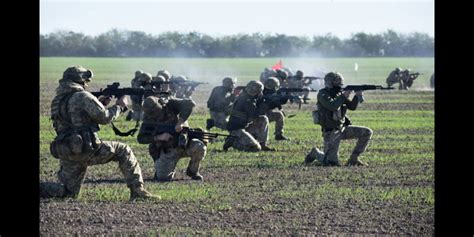 Экс разведчик США Риттер ВСУ в ходе контрнаступления теряют много бойцов