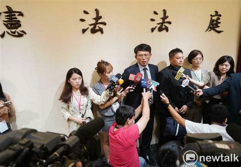 未回答完反質詢定義！黃國昌在憲法法庭被尤伯祥點名補交「回家作業」掀熱議