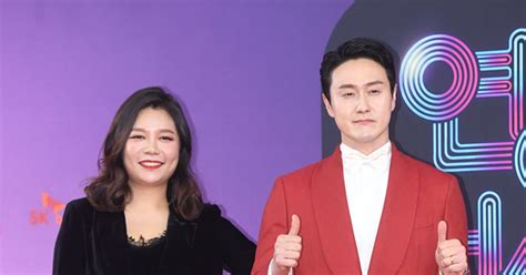 Td포토 이현정 김원효 블랙과 레드 패션