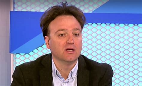 Преподавател по журналистика Правителството е дало празен чек на „Репортери без граници“ Cross Bg