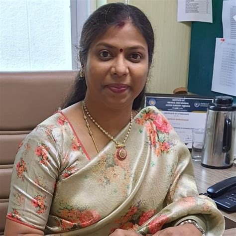 Dr Nithiyaa Jeyakumar Obstetrician And Gynaecologist Chennai Book Appointment Online View