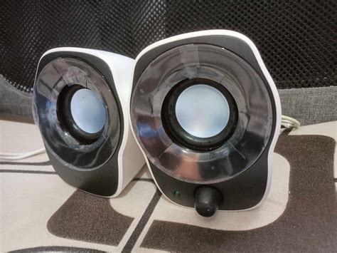 Logitech Z Compact Usb Speakers Audio Soundbars Speakers Amplifiers On Carousell
