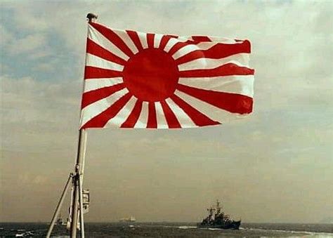 日本政府将认定原日军旭日旗为国旗 图 日本 旭日旗 军旗 新浪新闻