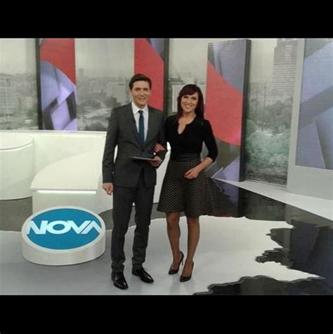 Така изглежда Ани Цолова в ефир а я вижте преди предаването как е облечена Няма да я познаете