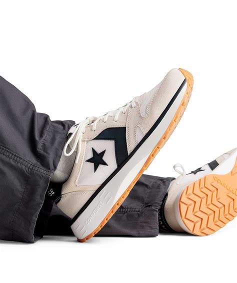 Tenis Converse Omni Trainer Beige Con Contraste Negro En Choclo De