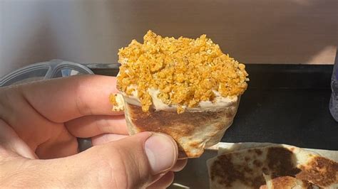 Review Taco Bell Drops A Dud With Shrinkflated Double Dipper Burritos