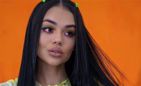 비디오 La Segura는 Anuel Aa의 발자취를 따라 문신 중 하나를 제거합니다 Infobae