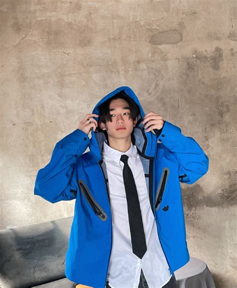 ทีเค ธนกฤต ประวัติหนุ่มตี๋ว่าที่ไอดอล ที่กำลังตกเป็นข่าวร้อน