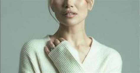 Дуучин Ука гунигтай царайгаа ил гаргана гэв · Dorgio Mn