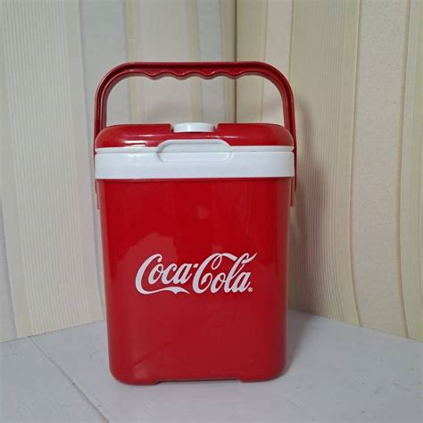 กระติกน้ำแข็ง 2 ลิตร ทรงเหลี่ยม Coke Th