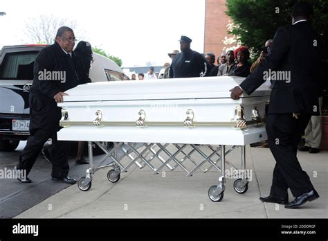 Lisa Left Eye Lopes Casket