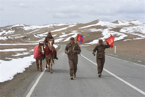 Rec Mn МАРАФОНЧИД ГОВЬ АЛТАЙ АЙМАГТ ИРЛЭЭ Зэвсэгт хүчний марафон гүйлтийн багийн гишүүд болох