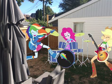 Applejack Rainbow And Pinkie Playing Music By Yungdeez On Deviantart