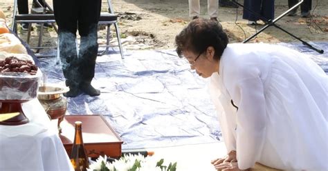 골령골 민간인 희생자 진혼제 제례 하는 희생자 유족회 회장