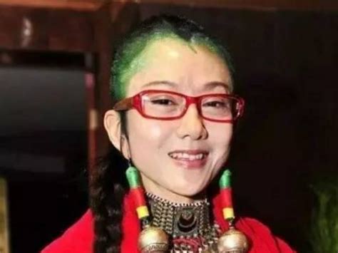 60歲楊麗萍暴瘦如柴為孔雀舞自斷肋骨雖嫁人卻拒絕生育 每日頭條