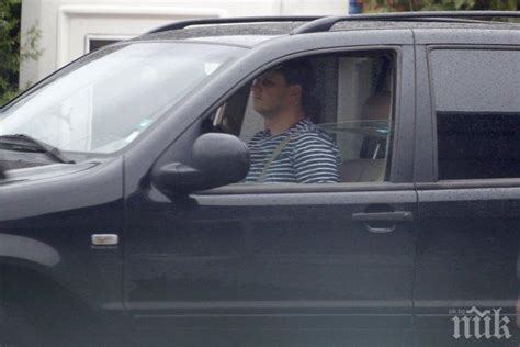 Само в ПИК Мариан Бачев замяза на мутра яхна мерцедес със затъмнени стъкла като Слави