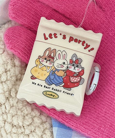 에어팟 토끼 삼총사 레츠 파티 버니 키링 실리콘 유니크 토끼띠 키치 힙 하이틴 귀여운 심플 특이한 커플 우정 친구 선물 이어폰