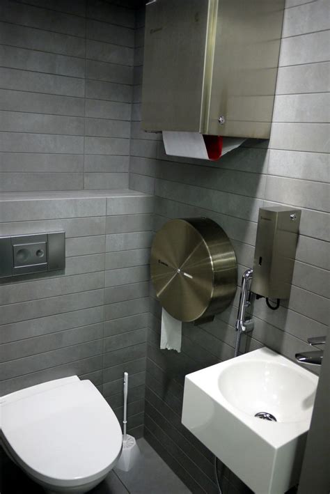 호텔 객실 같은 핀란드 화장실에 없는 것 작은화장실 화장실 집 인테리어 디자인