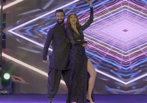 Shilpa Shetty Bhangra Dance With Husband Raj Kundra Video Gone Viral