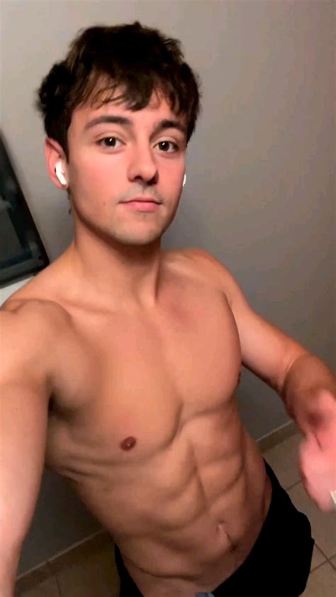 𝗰𝗲𝗹𝗲𝗯𝘀·𝗯𝘆·𝘀𝗲𝗯 On Twitter Tom Ls4ug5zxvt Twitter