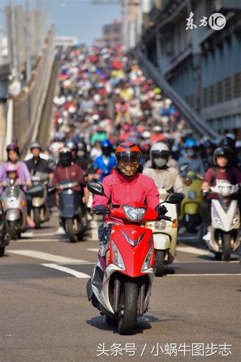 上下班高峰期 看台北「機車瀑布」多壯觀根本插不下多一車 每日頭條