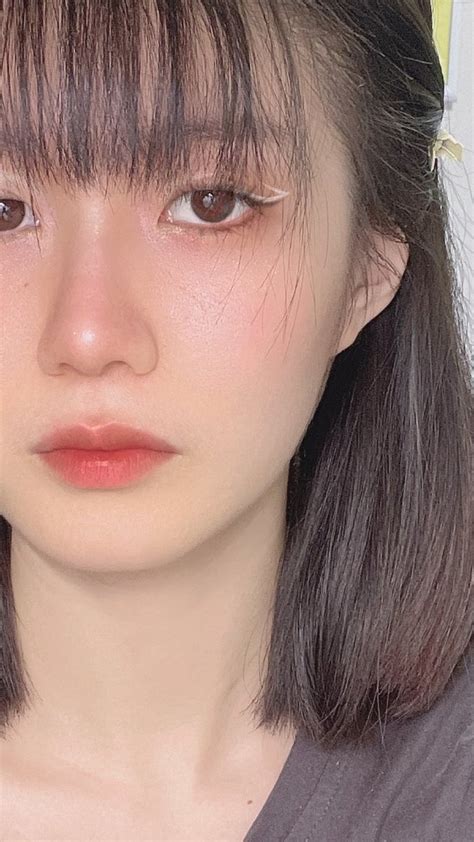 悄悄的漏个脸 应该没有人发现吧 若衣儿 Ruoyier