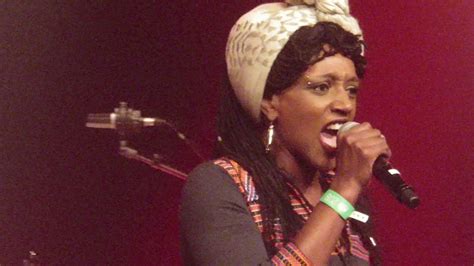 Mo Kalamity Frontline Pacific Reggae Vibes Elysée Montmartre Paris 9