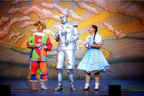 Llanblogger News Shea Gets Cast Iron Review As Tin Man In St Helens Panto