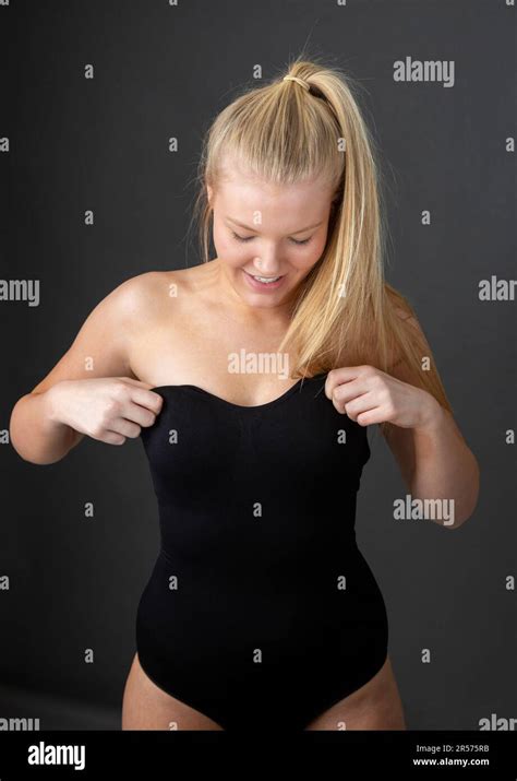 Strapless Clothing Hi Res Stock Photography And Images Alamy