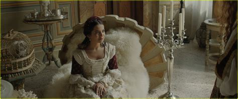 Kyle Allens Romeo Dates Rosaline And Juliet In Rosaline Trailer