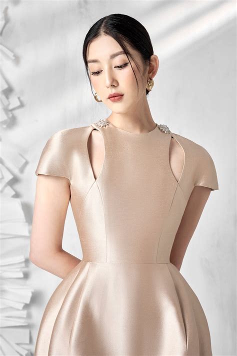 Mean Blvd Online Fashion Platform From Vietnam Gowns Dresses Elegant Dress Womens Trendy