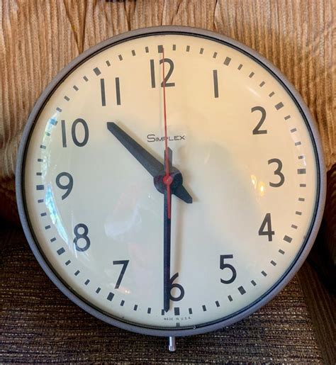 Vintage Simplex Clock 804 006 School 14” Bubble Glass Industrial