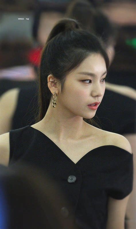 M A C X ITZY Meet Up Event Itzy Girl Crushes Celebrities Female