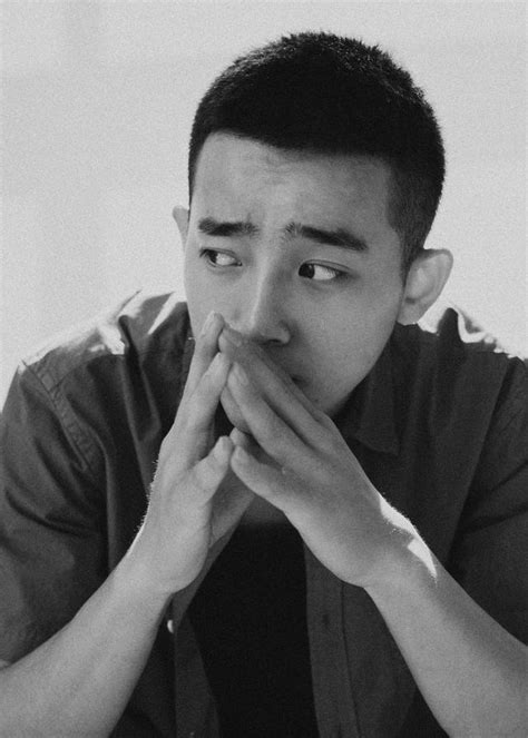 周政杰黑白写真曝光 帅气有型巧克力腹肌抢镜 搜狐大视野 搜狐新闻