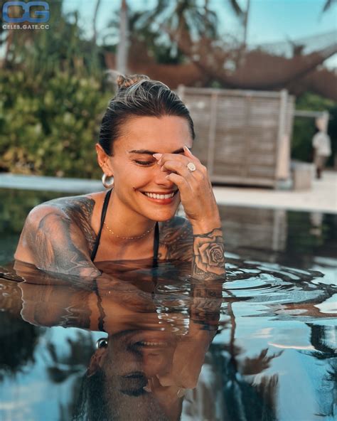 Sophia Thomalla Nude Pictures Onlyfans Leaks Playboy Photos Sex Scene Uncensored