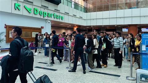 အလည်အပတ်ဗီဇာနဲ့ ပြည်ပမှာ အလုပ်လုပ်ခွင့် စစ်ကောင်စီ ကန့်သတ် — မြန်မာဌာန