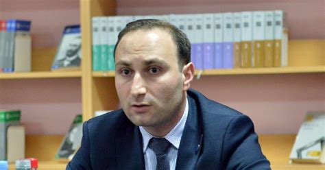 ოხანაშვილი მიზანშეწონილად არ მიმაჩნია კომენტარი გავაკეთო ხაზარაძის წასვლის თაობაზე ტაბულა