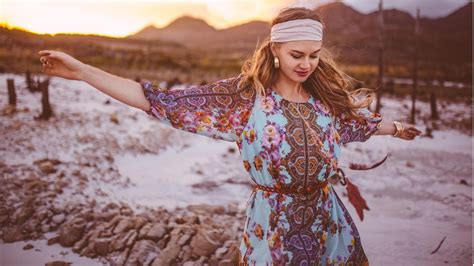 Boho Kleider Trends 5 Beliebte Looks Zum Nachstylen Stern De