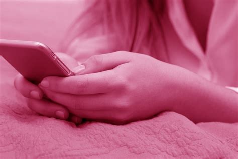 Love And Sex In The Age Of Tinder The Week