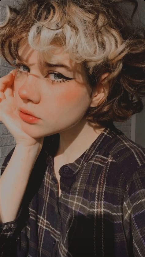 17 Grunge Short Aesthetic Haircuts Short Hairstyle Trends Short