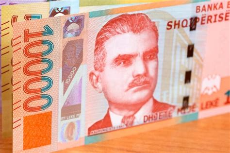 Албанија ја зголеми минималната плата