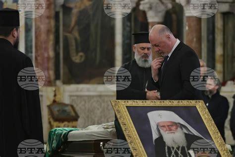 Председателят на парламента Росен Желязков отдаде последна почит на патриарх Неофит в