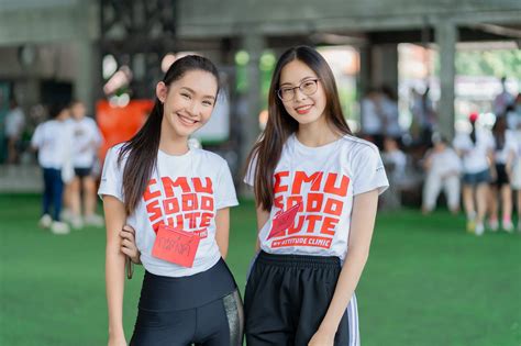 คุณตี๋ ภาคภูมิ ยาปัน ผู้บริหาร Attitude Clinic ของเราร่วมกิจกรรมเปิดงาน