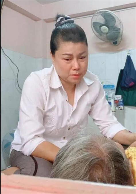 ចូលរួមរំលែកទុក្ខម្តាយបង្កើតតារាសម្តែងស្រីជើងចាស់ ប៉ែន សុផានី ទទួលមរណភាព សារព័ត៌មាន នគរវត្ត