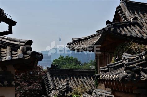 북촌한옥마을 풍경 Yanggiri 사진 북촌 한옥 마을 풍경 도심 기와 지붕 골목 대문 코스 관광 여행 주택 관광지 배경 관광 여행 사진