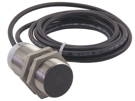 10 To 48V DC 600 Hz Proximity Sensor Op Freq Cylindrical Proximity Sensor 45KL21 E57P