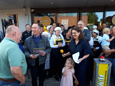 Nieuwe Jumbo Heesch Koppelt Gasloze Toekomst Aan Plakboek Vol Oude Foto