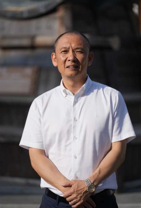 乘高铁奔向诗和远方这项“黑科技”，填补我国高铁跨线铺轨作业技术空白 重庆日报网