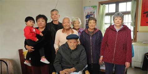 上海男寿星榜首、百岁夫妻一半在浦东 他们的长寿秘诀是什么手机新浪网